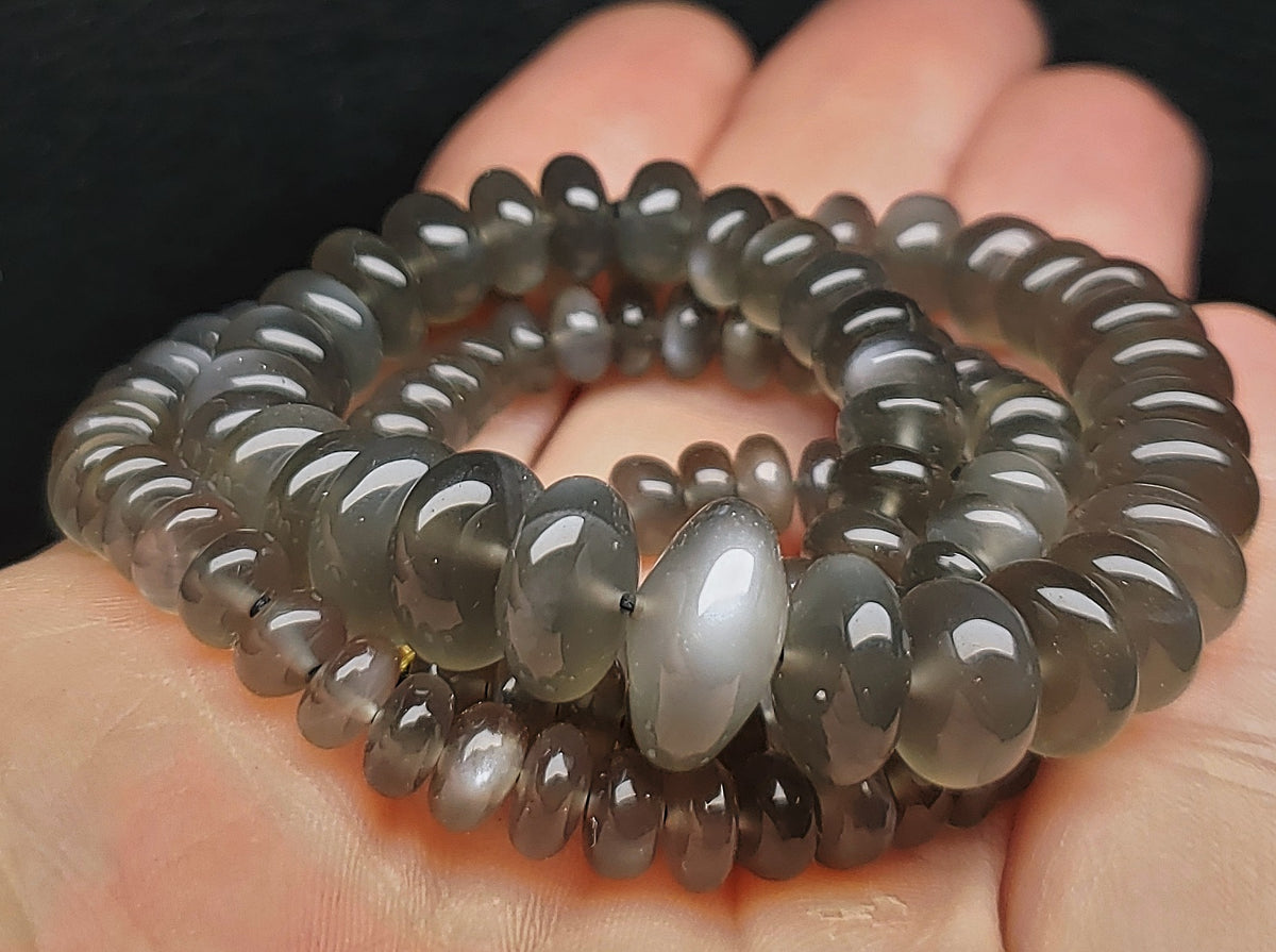 Moonstone - Grey EO++ 6.5-11.5mm 18.25inch